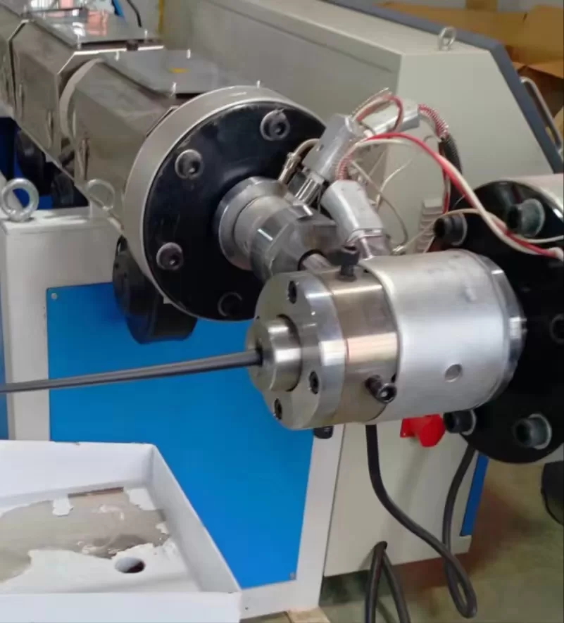 Model; Adhesive Lined Dual Wall Heat Shrink Tubing Co-Extruder - Heat ...